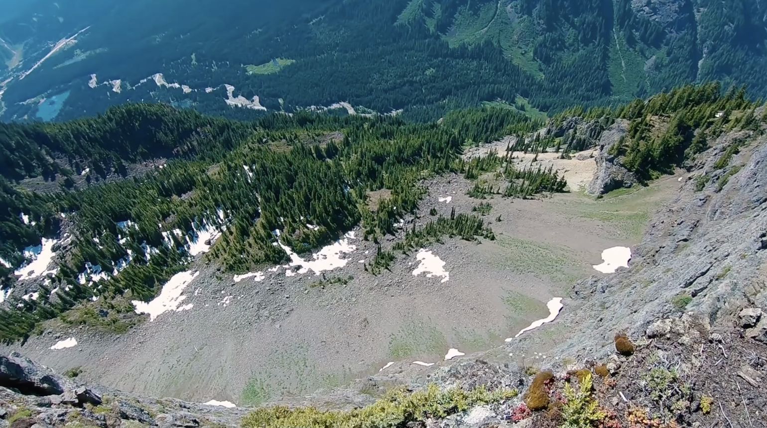 Vista from sheer cliff over 3000+ ft overlooking Washington : r/whereisthis